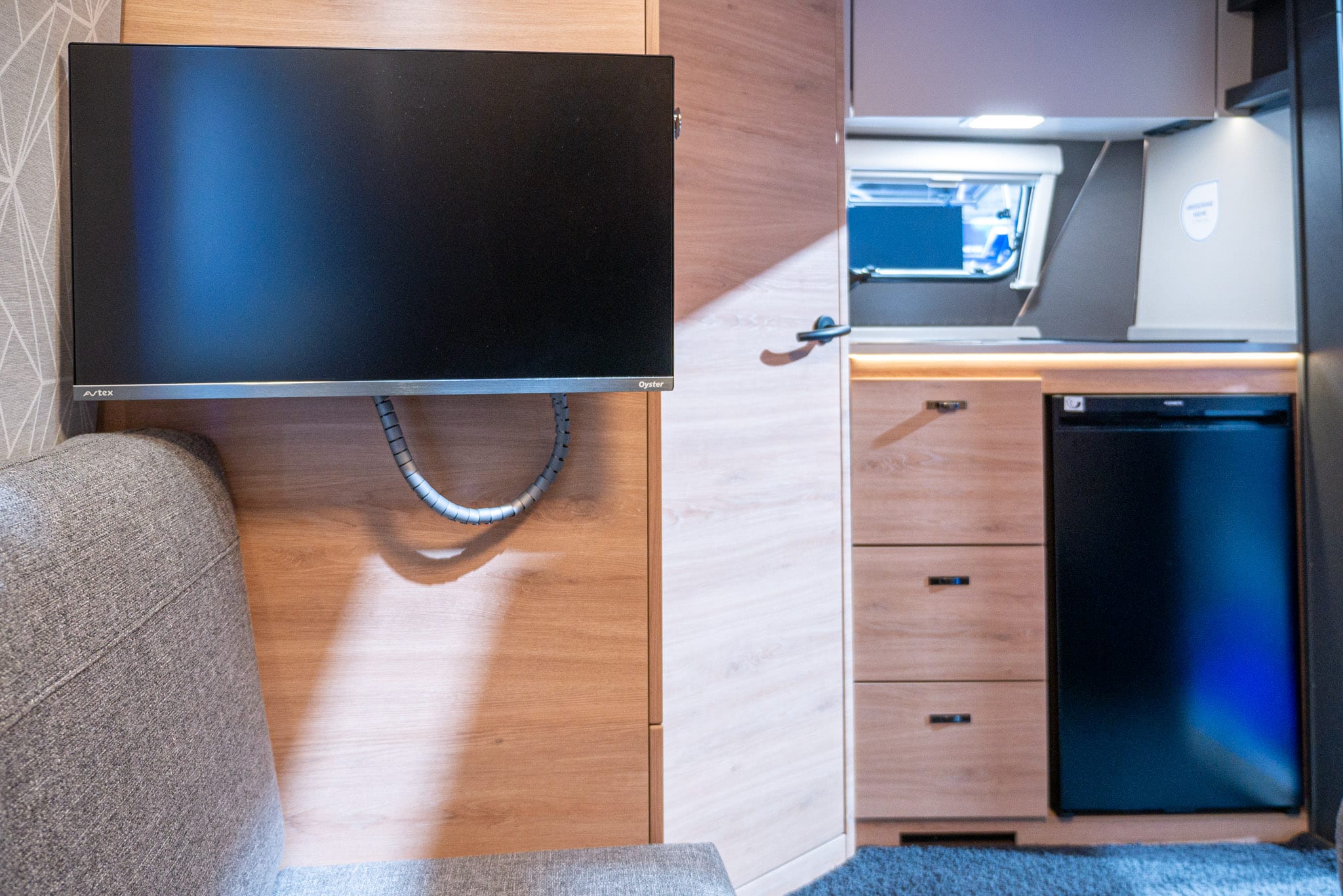 Knaus Yaseo 340 PX (2024) : mini-caravane sans gaz pour véhicules électriques - avec visite à 360°